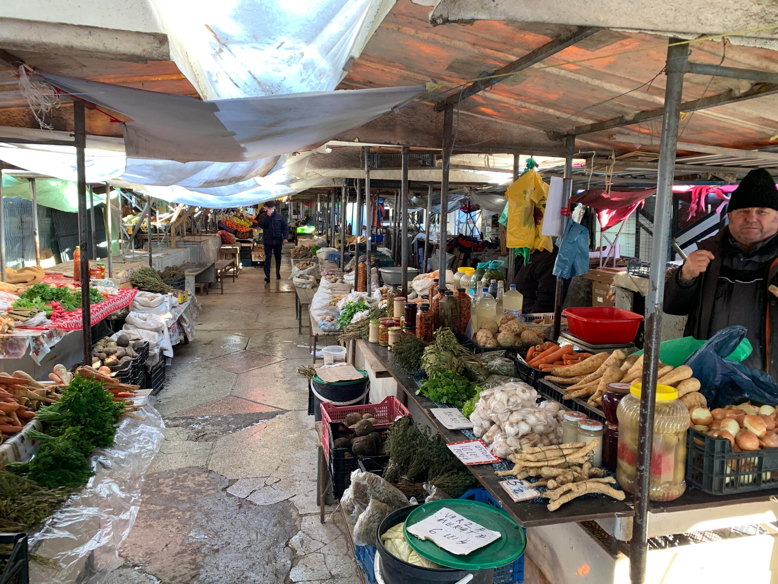 Pașcani: Tarabe noi pentru Piața Agroalimentară din Deal. Proiectul de ...